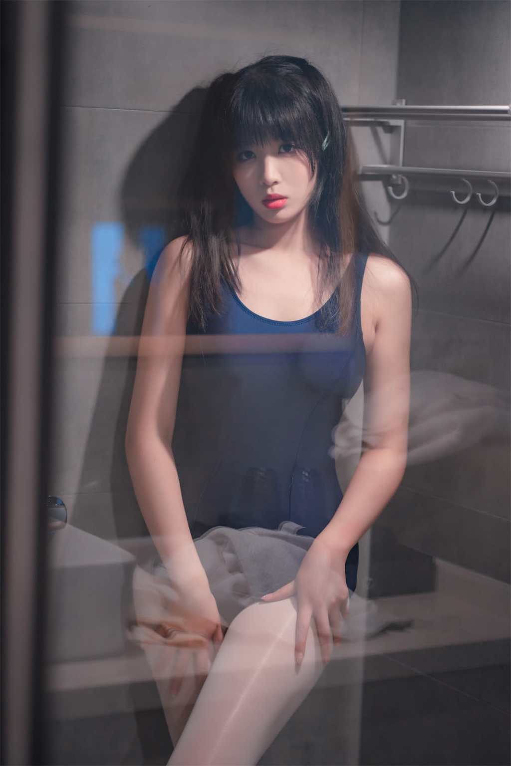 轩萧学姐 黑白死库水41p2v - 本子云