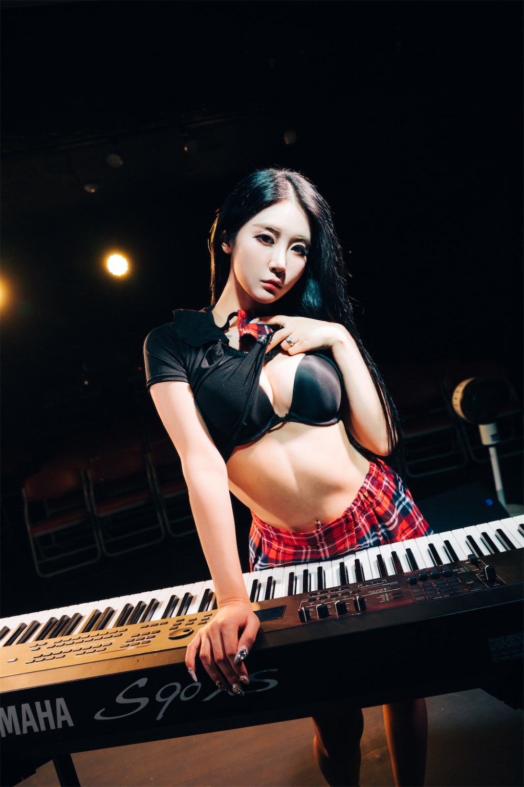 Bomi 乐队女团员137p - 本子云
